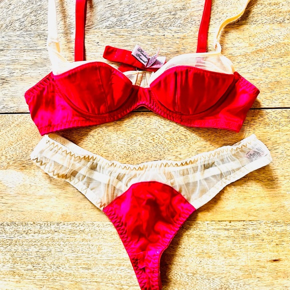 La Perla | Intimates & Sleepwear | La Perla Agent Provocateur Lingerie ...